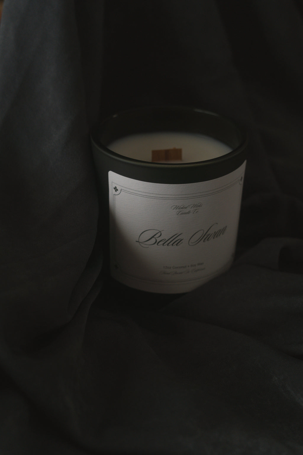 bella – Wicked Wicks